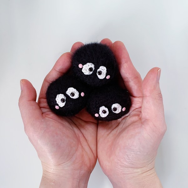 FREE amigurumi pattern: Soot Sprite / Susuwatari / Makkuro Kurosuke ...